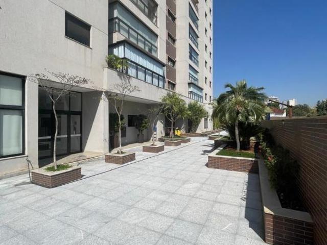 Apartamento para venda em Edifício Metropolitan de 142.00m² com 3 Quartos, 3 Suites e 2 Garagens