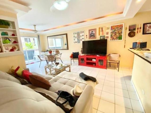 Apartamento para venda em Enseada de 100.00m² com 3 Quartos e 1 Garagem