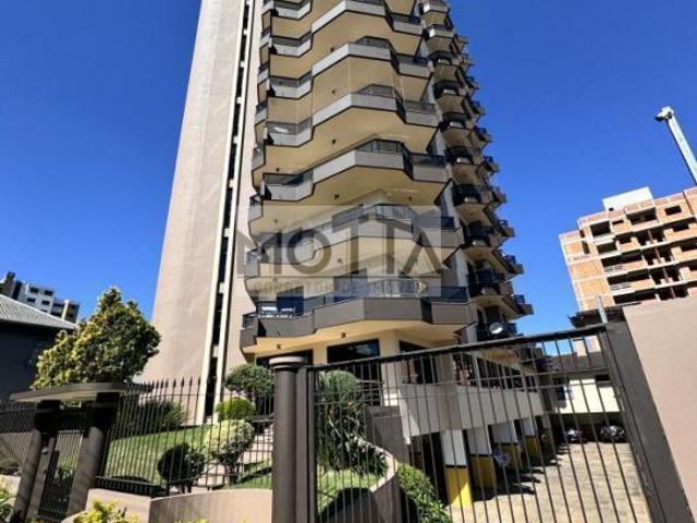 Apartamento para Venda em Erechim, Centro, 3 dormitórios, 1 suíte, 3 banheiros, 2 vagas