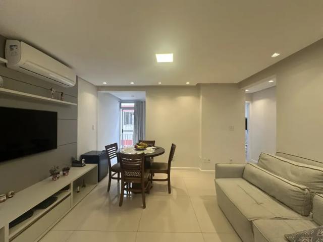 Apartamento para Venda em Florianópolis, Balneário, 3 dormitórios, 1 suíte, 3 banheiros, 1 vaga
