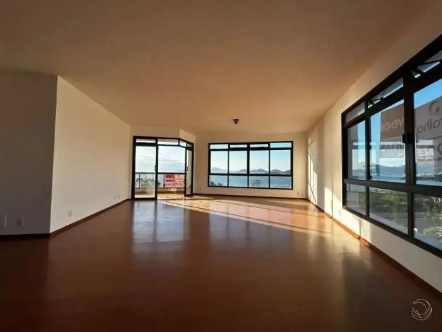 Apartamento para Venda em Florianópolis/SC Agronômica 4 Quartos