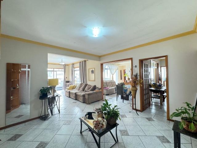 Apartamento para Venda em Florianópolis/SC Canto 4 Quartos