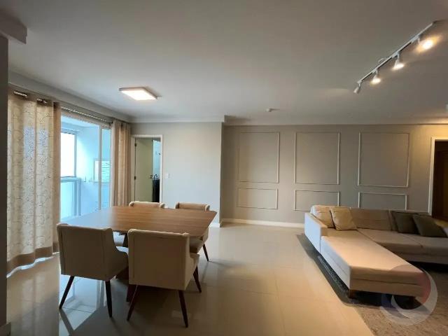 Apartamento para Venda em Florianópolis/SC Canto 3 Quartos