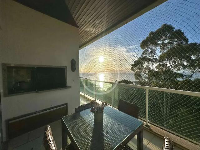 Apartamento para Venda em Florianópolis/SC Cacupé 4 Quartos