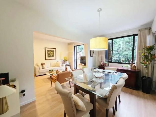 Apartamento para Venda em Florianópolis/SC Coqueiros 3 Quartos