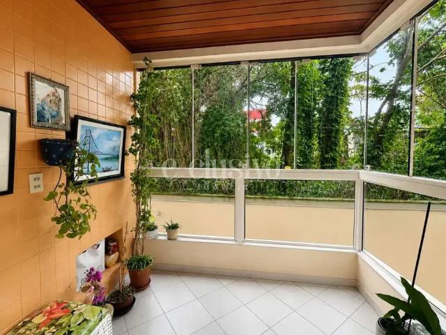 Apartamento para Venda em Florianópolis/SC Coqueiros 2 Quartos