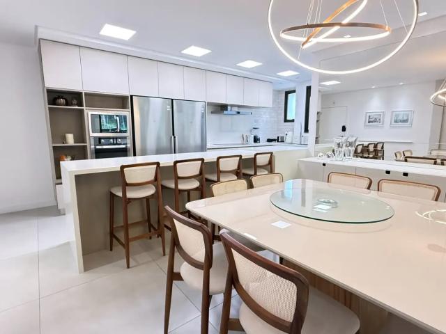 Apartamento para Venda em Florianópolis/SC Itacorubi 4 Quartos