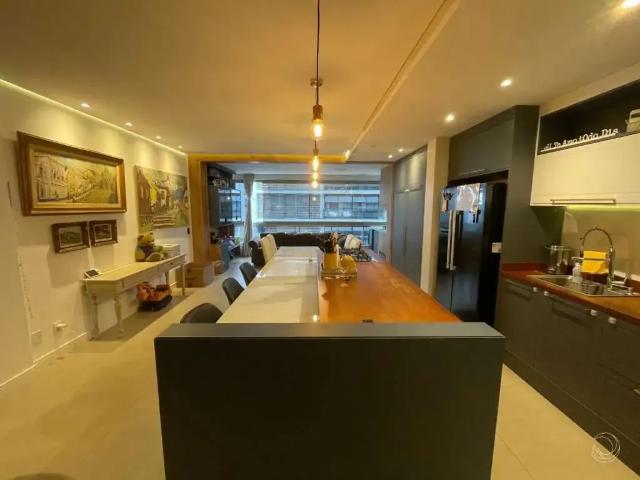 Apartamento para Venda em Florianópolis/SC Jurerê 3 Quartos