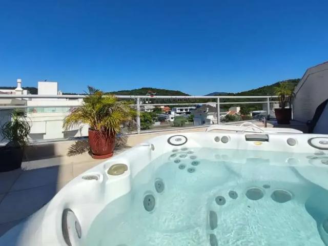 Apartamento para Venda em Florianópolis/SC Jurerê Internacional 3 Quartos