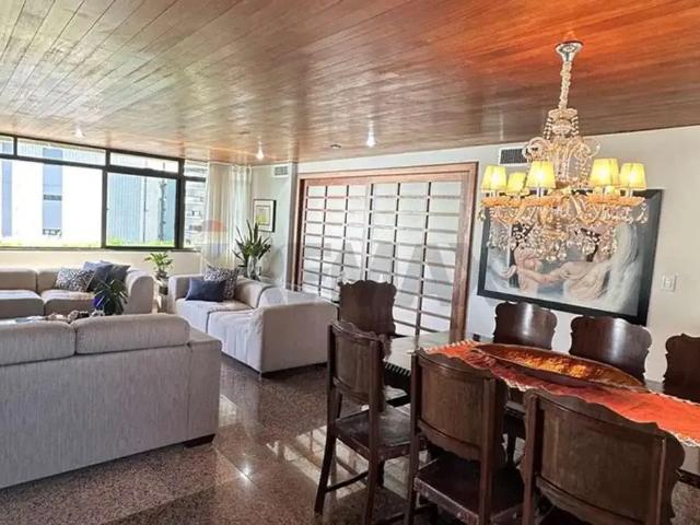 Apartamento para Venda em Fortaleza/CE Meireles 5 Quartos