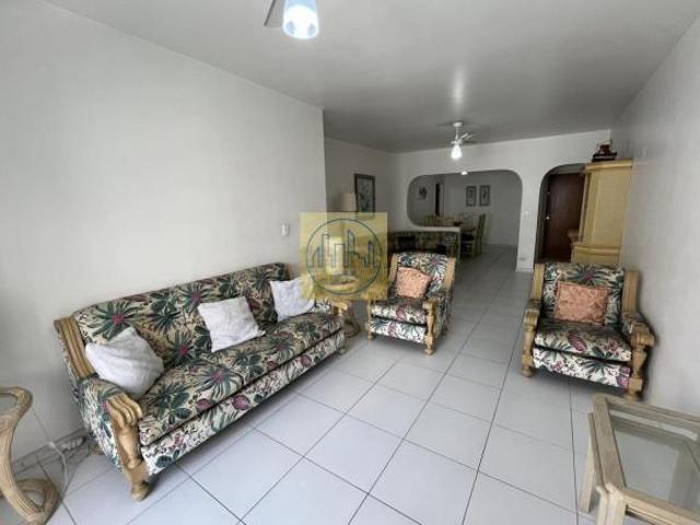 Apartamento para Venda em Guarujá, Pitangueiras, 4 dormitórios, 1 suíte, 3 banheiros, 1 vaga