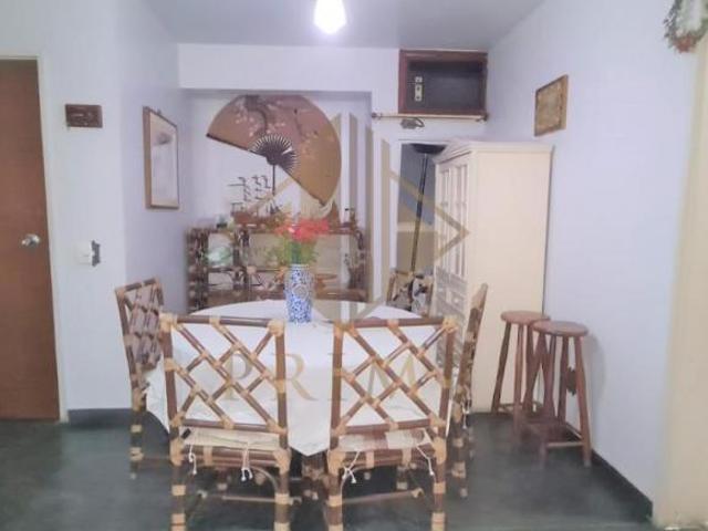 Apartamento para Venda em Guarujá, Praia da Enseada, 4 dormitórios, 1 suíte, 3 banheiros, 1 vaga