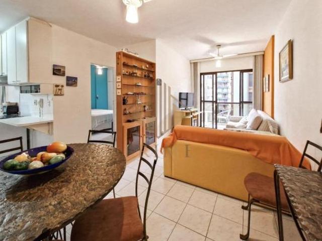 Apartamento para Venda em Guarujá, Praia da Enseada, 1 dormitório, 1 banheiro, 1 vaga