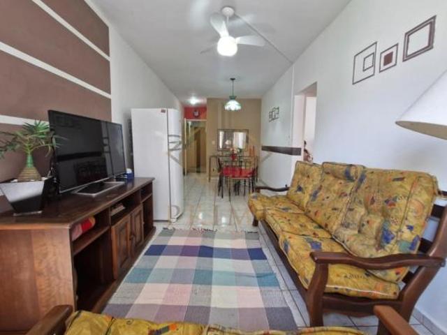 Apartamento para Venda em Guarujá, Praia das Pitangueiras, 2 dormitórios, 1 suíte, 1 banheiro, 1 vag