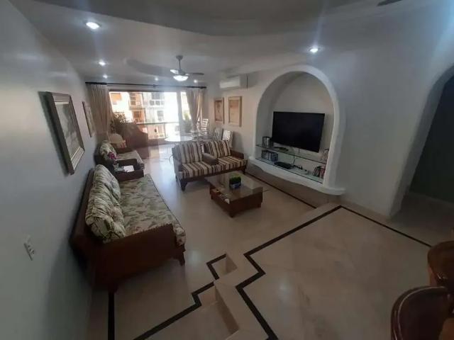 Apartamento para Venda em Guarujá/SP Enseada 3 Quartos