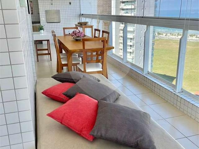 Apartamento para Venda em Guarujá/SP Enseada 3 Quartos