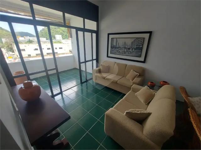 Apartamento para Venda em Guarujá/SP Enseada 3 Quartos