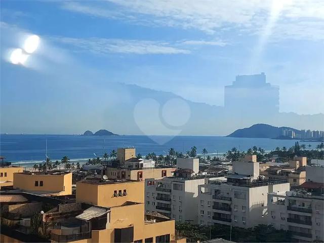 Apartamento para Venda em Guarujá/SP Enseada 3 Quartos