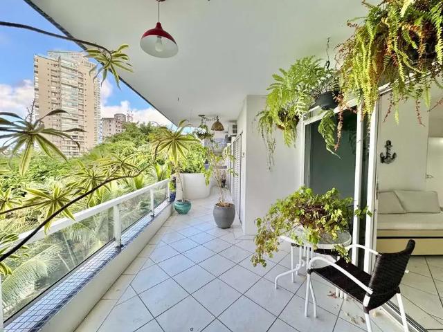 Apartamento para Venda em Guarujá/SP Enseada 3 Quartos