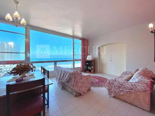 Apartamento para Venda em Guarujá/SP Pitangueiras 3 Quartos