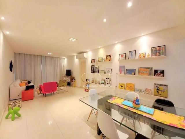 Apartamento para Venda em Guarujá/SP Pitangueiras 3 Quartos