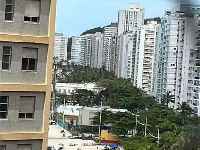 Apartamento para Venda em Guarujá/SP Pitangueiras 3 Quartos
