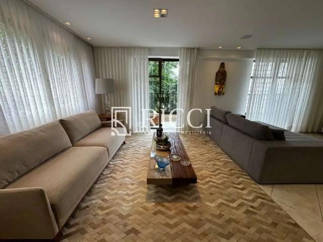 Apartamento para Venda em Guarujá/SP Pitangueiras 4 Quartos