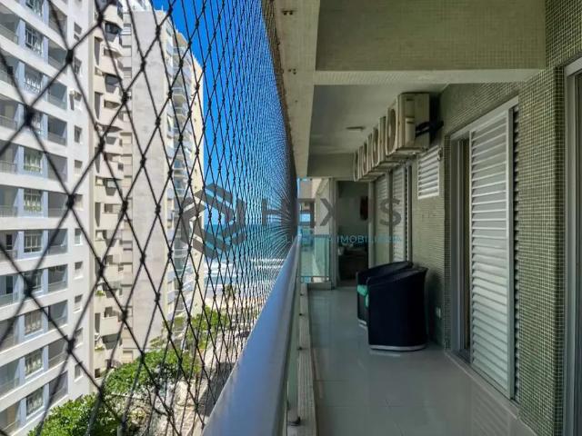 Apartamento para Venda em Guarujá/SP Pitangueiras 4 Quartos