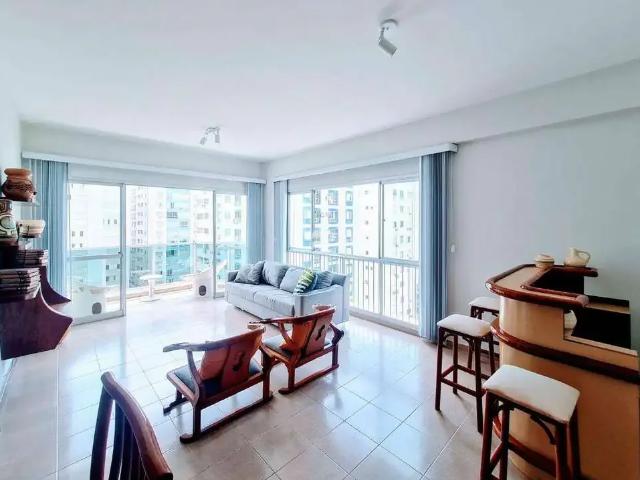 Apartamento para Venda em Guarujá/SP Pitangueiras 4 Quartos