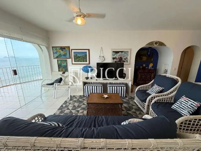 Apartamento para Venda em Guarujá/SP Pitangueiras 4 Quartos