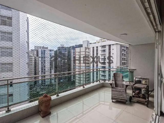 Apartamento para Venda em Guarujá/SP Pitangueiras 4 Quartos