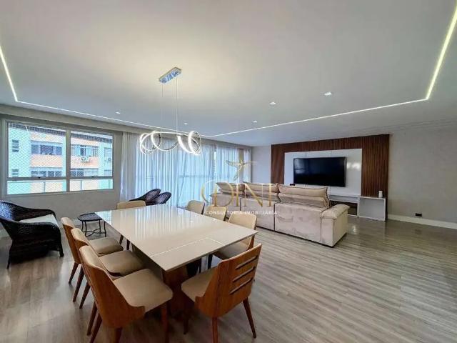 Apartamento para Venda em Guarujá/SP Pitangueiras 4 Quartos