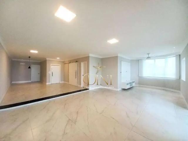 Apartamento para Venda em Guarujá/SP Pitangueiras 4 Quartos