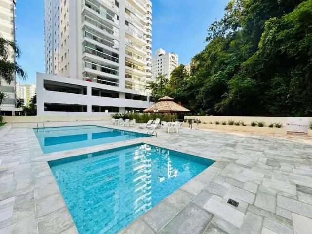 Apartamento para Venda em Guarujá/SP Pitangueiras 4 Quartos