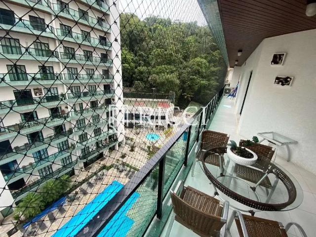 Apartamento para Venda em Guarujá/SP Pitangueiras 4 Quartos