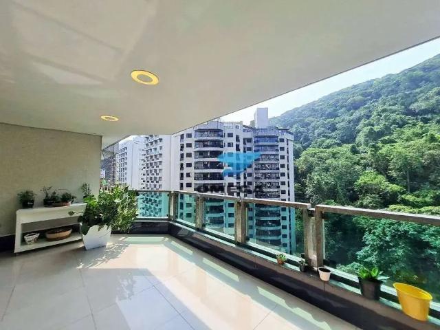 Apartamento para Venda em Guarujá/SP Pitangueiras 4 Quartos
