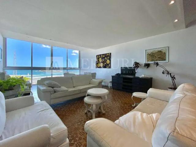 Apartamento para Venda em Guarujá/SP Pitangueiras 5 Quartos
