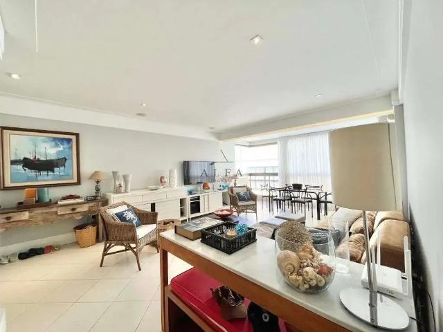 Apartamento para Venda em Guarapari/ES Enseada Azul 3 Quartos