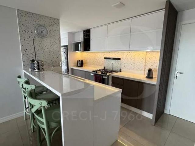 Apartamento para Venda em Guarapuava, Santa Cruz, 2 dormitórios, 1 suíte, 2 banheiros, 2 vagas