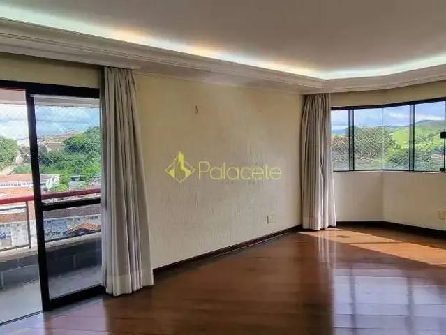 Apartamento para Venda em Guaratinguetá/SP Centro 4 Quartos