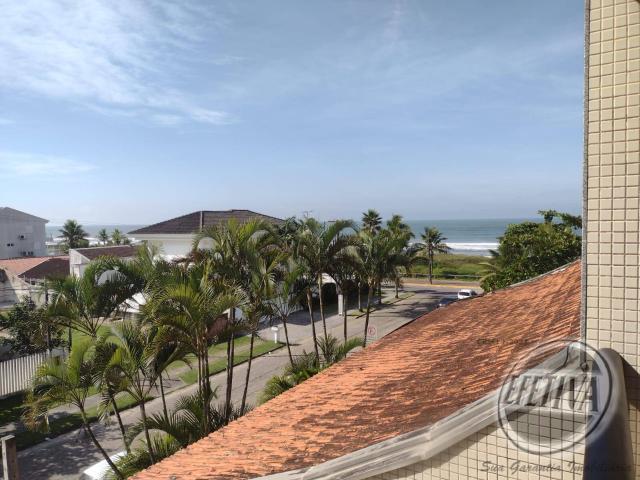 Apartamento para venda em Guaratuba em Guaratuba Paraná de 445.00m² com 5 Quartos, 2 Suítes e 2 Garagens