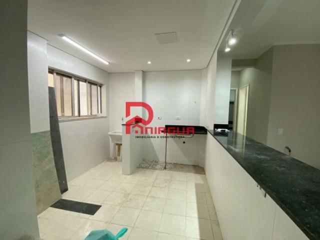 Apartamento para venda em Guilhermina de 55.00m² com 2 Quartos, 1 Suite e 1 Garagem