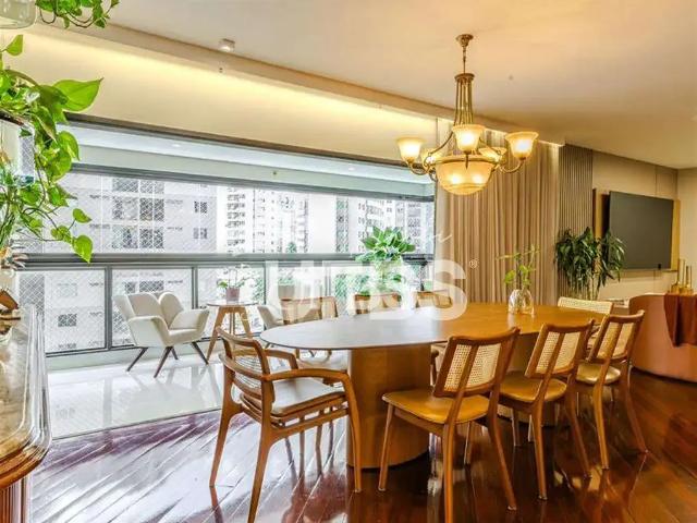 Apartamento para Venda em Goiânia/GO Setor Oeste 4 Quartos
