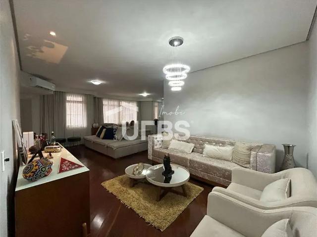 Apartamento para Venda em Goiânia/GO Setor Oeste 5 Quartos