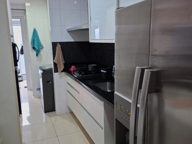 Apartamento para venda em Gonzaga de 99.00m² com 2 Quartos, 1 Suite e 2 Garagens