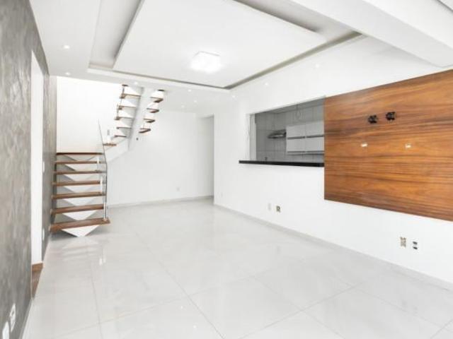 Apartamento para venda em Granja Viana de 182.00m² com 3 Quartos, 1 Suite e 3 Garagens