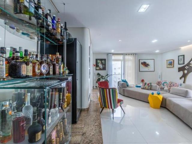 Apartamento para venda em Higienópolis com 4 quartos, sendo 1 suíte, 202m²