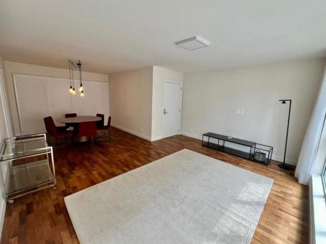 Apartamento para venda em Itaim Bibi com 3 quartos, sendo 1 suíte, 169m²