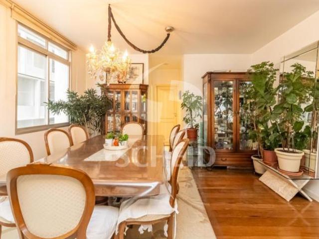 Apartamento para venda em Itaim Bibi com 3 quartos, sendo 1 suíte, 180m²