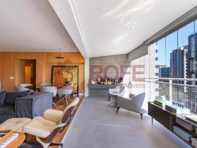 Apartamento para venda em Itaim Bibi com 3 quartos, sendo 3 suítes, 169m²